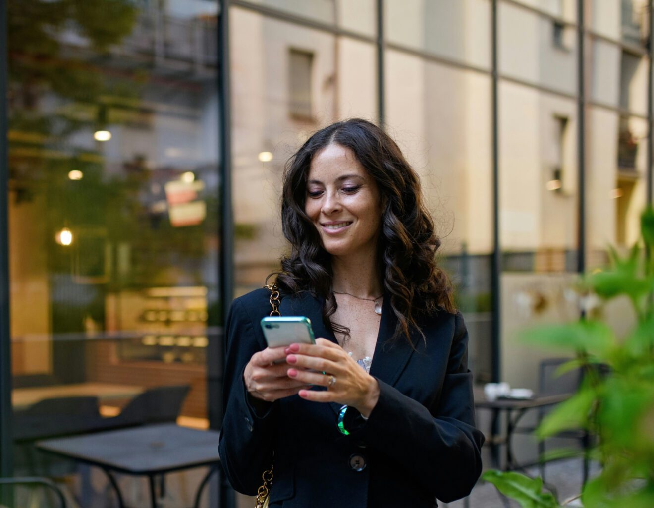 iPhone Digital Business Cards: A Complete Guide | Profyle